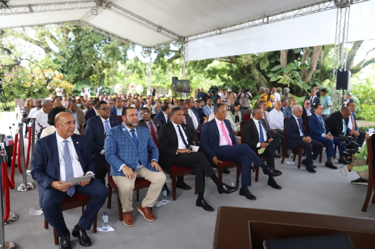 Senado aprueba Resolución rinde homenaje a las hermanas Mirabal