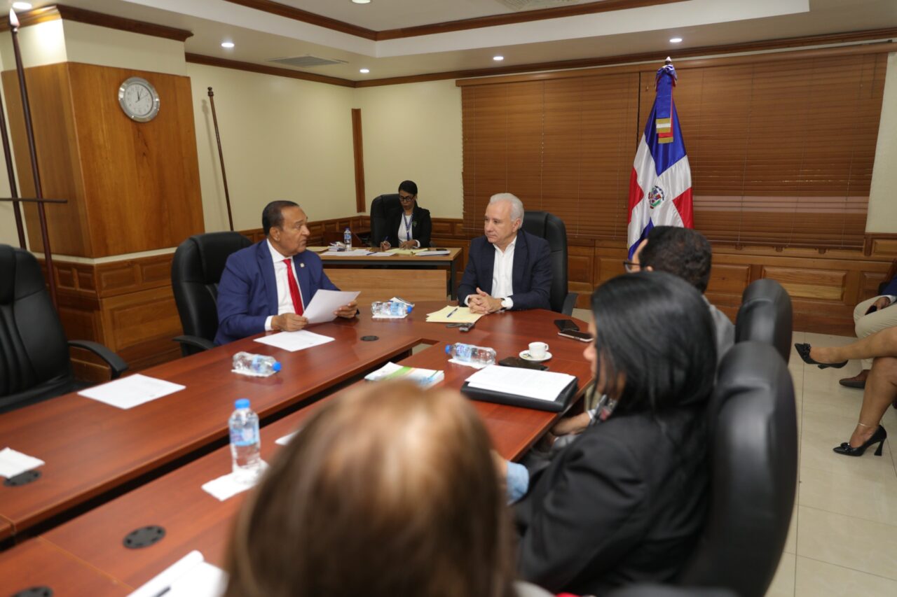 Comisión Presupuesto Senado socializa con el MAP proyecto fija pago ...