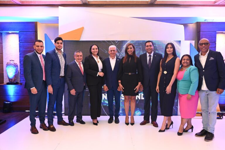 Presidente del Senado, Ricardo de los Santos, participa en celebración ...